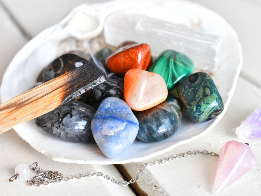 Crystals hold healing energy - true or false? - Azure Ananda